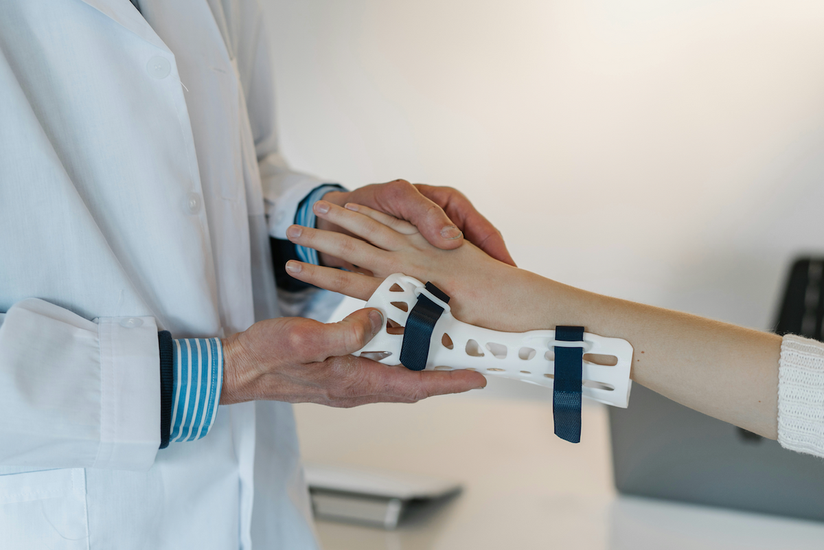 Les attelles : un soutien essentiel en orthopédie – Attelle Solution